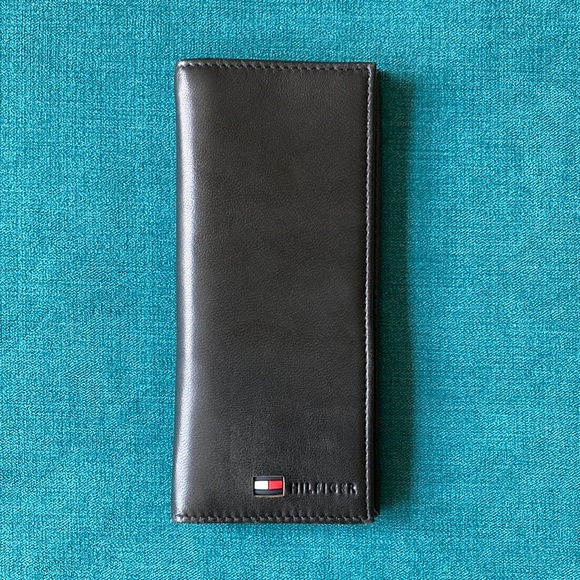 Tommy Hilfiger | Bags | Tommy Hilfiger Mens Black Genuine Leather ...